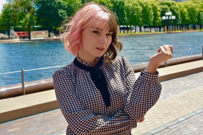 Short haired Neo 💖🤍🤎(Art by @toripuru_color on Twitter) : r/RWBY